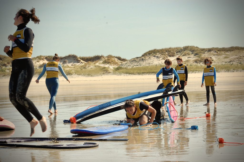 Easy Surf School - Apprenez le Surf Facilement en France